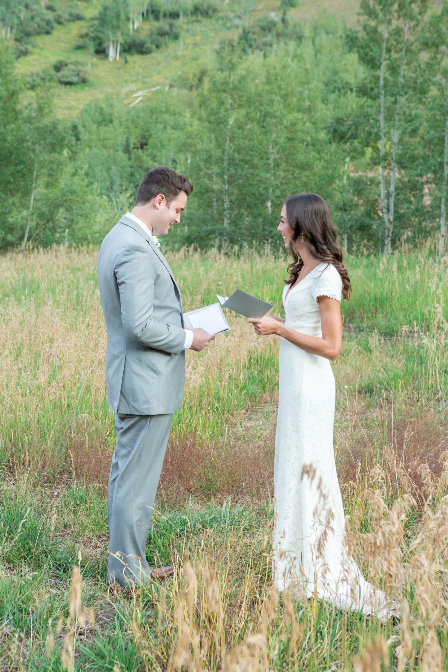 Eloping in Colorado at Maroon Bells - nicholeemerson.com